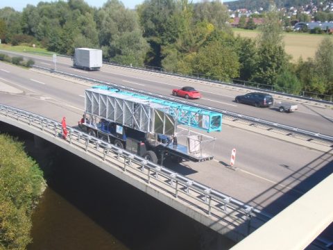 MBI 140-1,4/S trailer mounted - MOOG Brückenzugangstechnik - Under ...