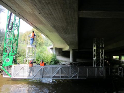 MBI 140-1,4/S truck mounted - MOOG Brückenzugangstechnik - Under Bridge ...