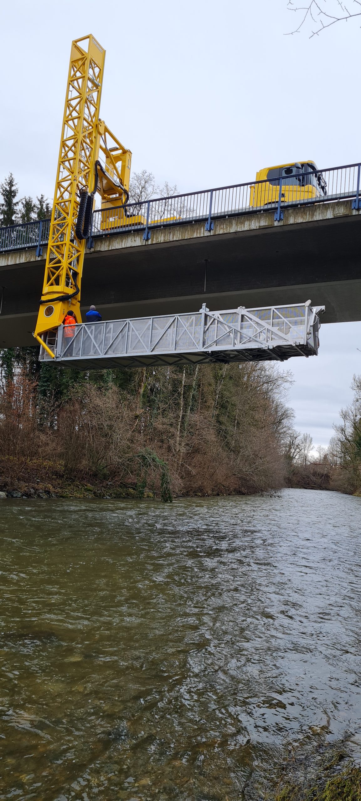 Shipment MBI 200-1.5/S to Taiwan - MOOG Brückenzugangstechnik - Under ...